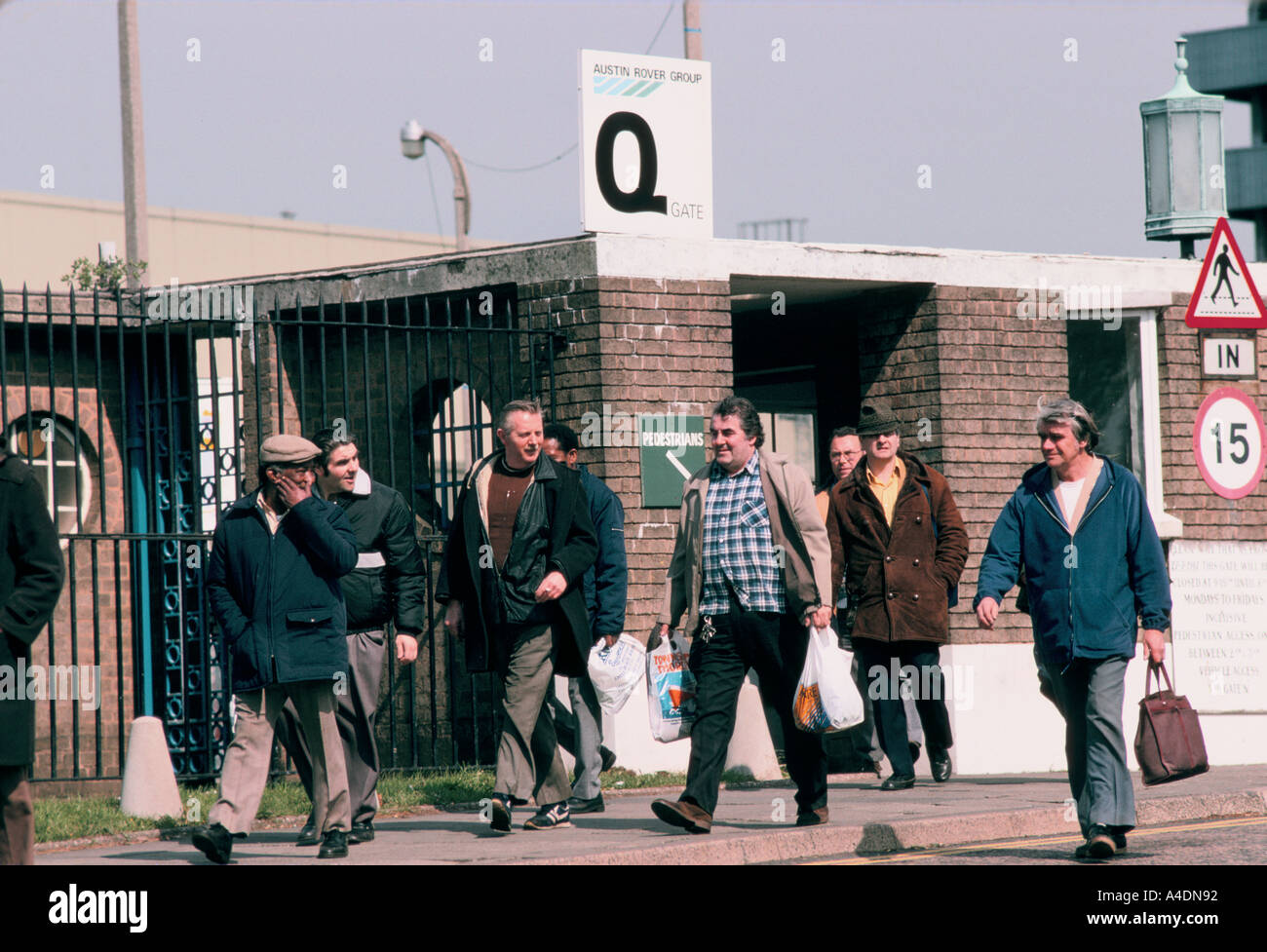 Workers at the Austin Rover plant in Longbridge, Birmingham, UK Stock ...