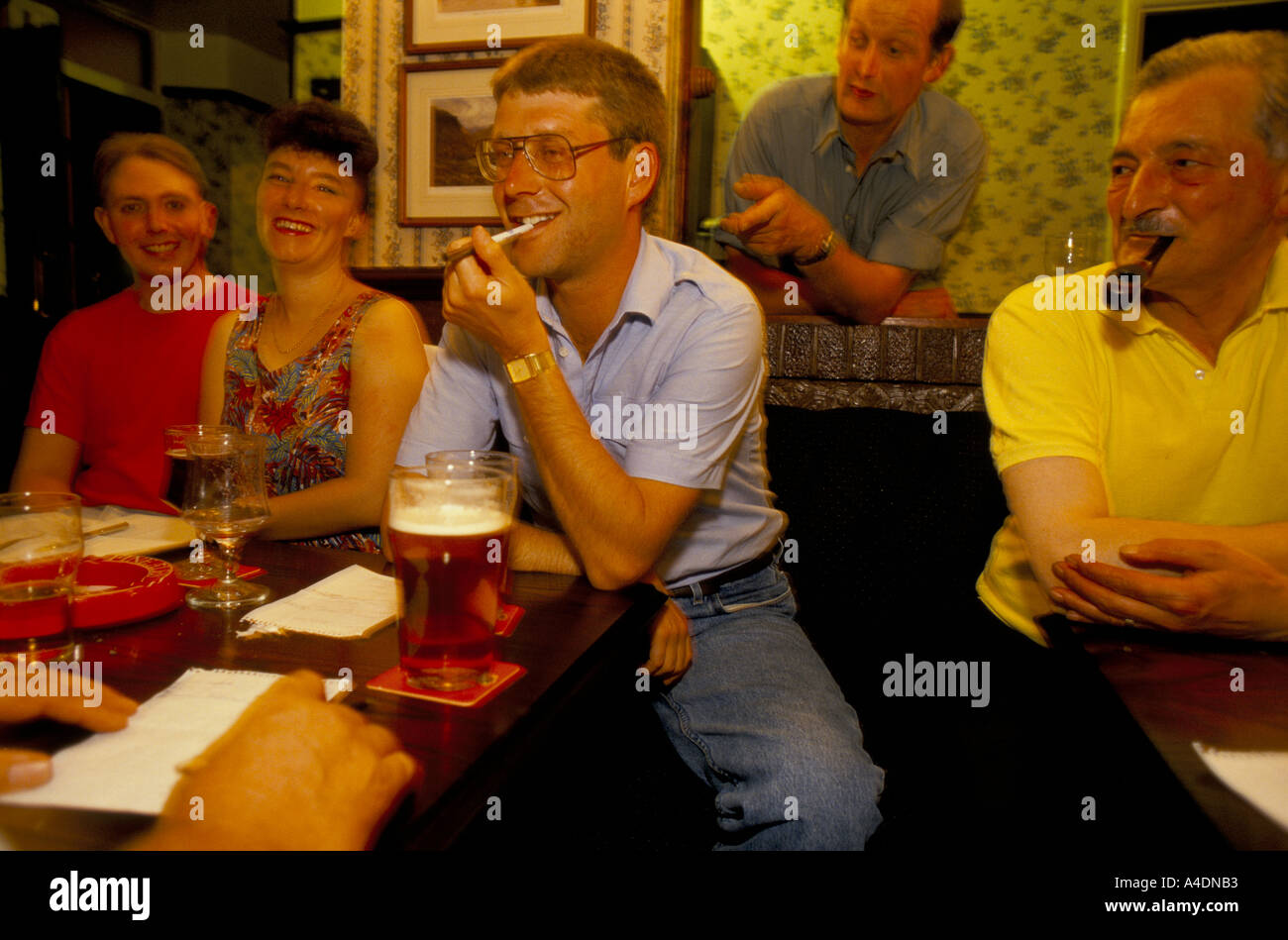 English people drinking hi-res stock photography and images - Alamy