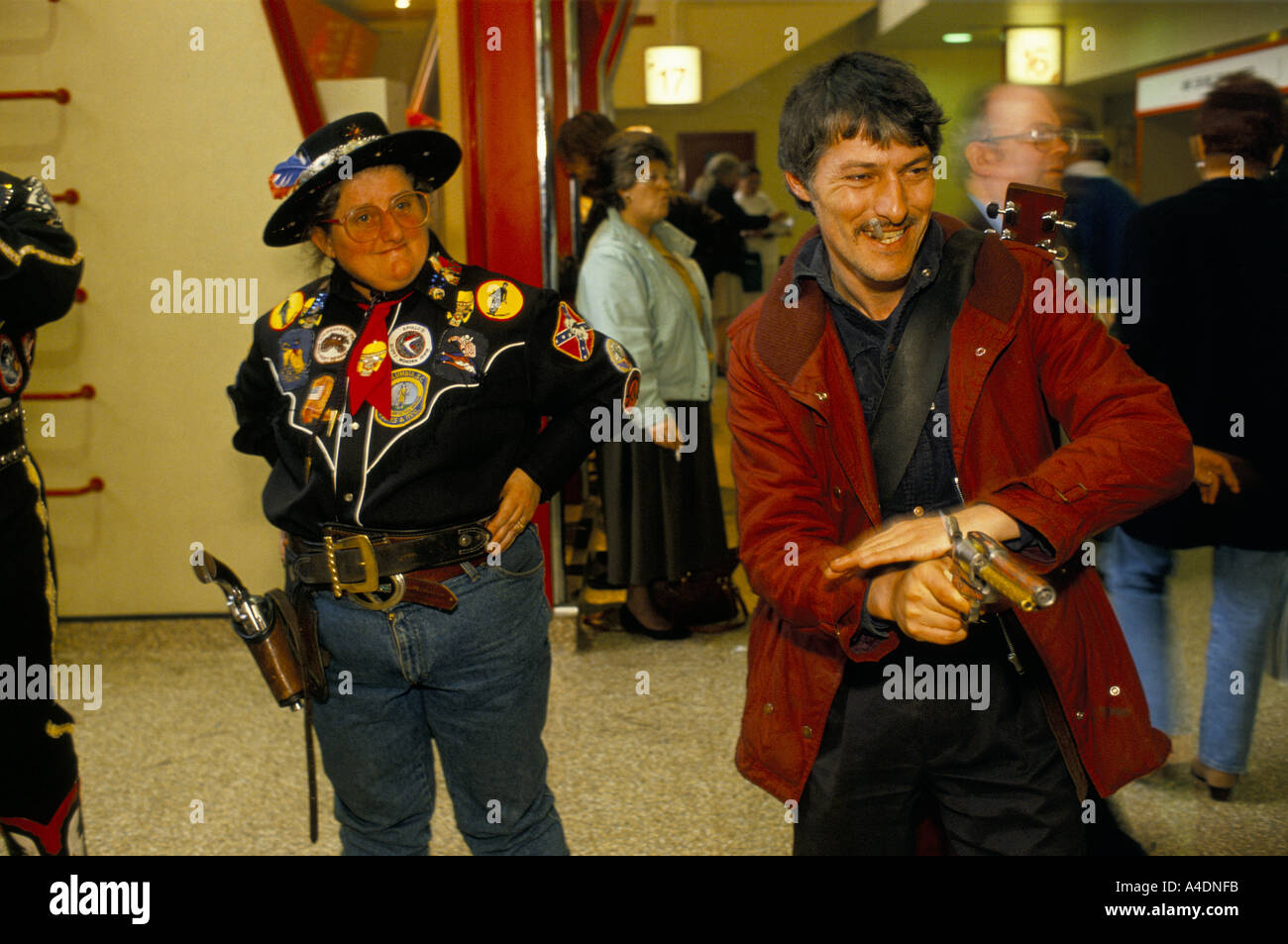 Country music fans hi-res stock photography and images - Alamy