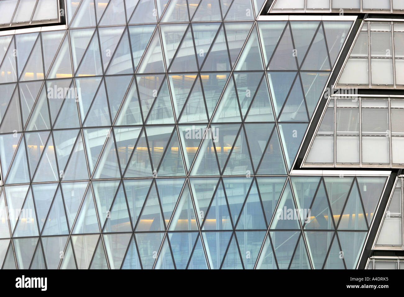 Greater London Assembly Building on the bank of the Thames Stock Photo ...