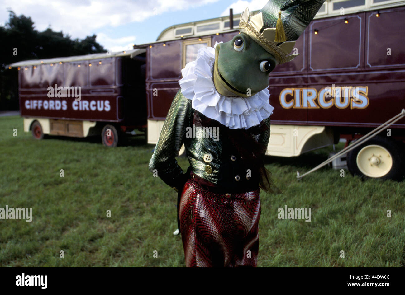 Circus wagons hi-res stock photography and images - Alamy