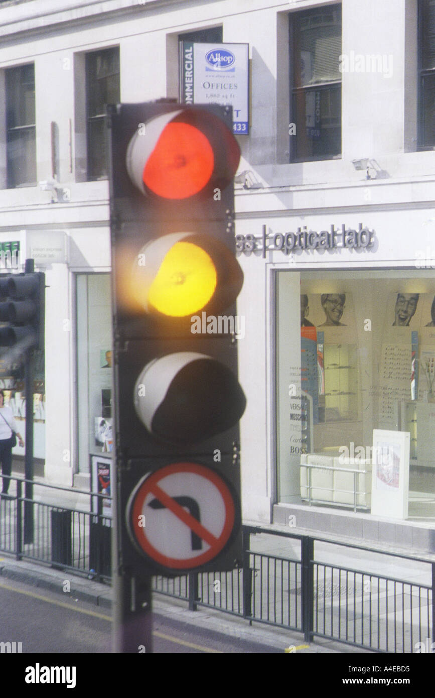 Traffic light changing from amber hi-res stock photography and images ...