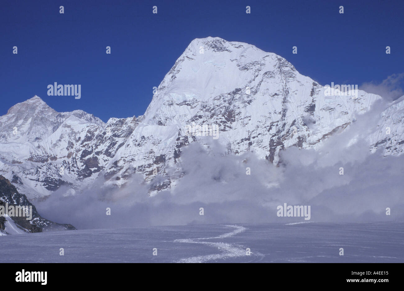 Chamlang hi-res stock photography and images - Alamy
