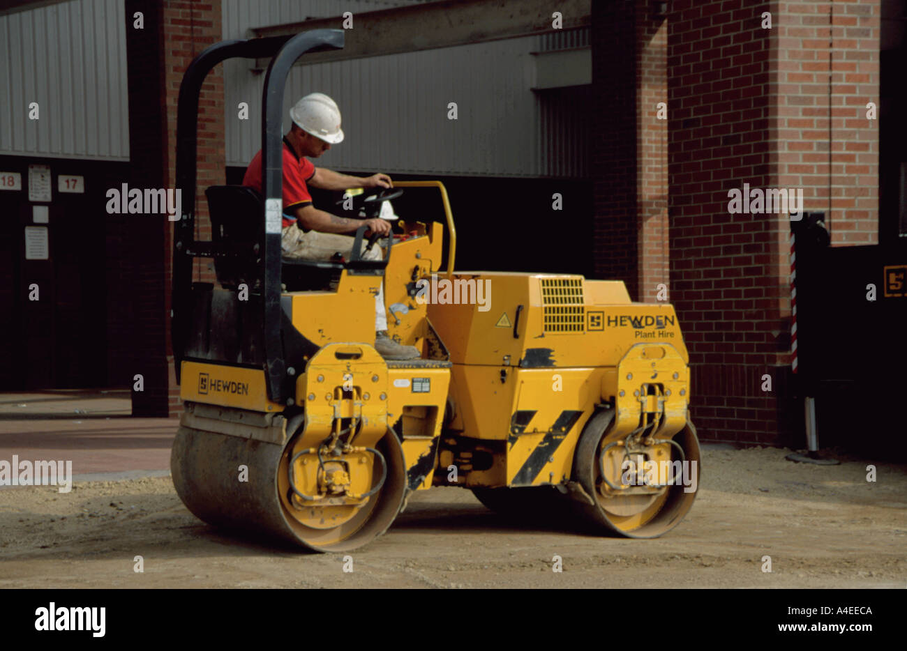 Compacting roller hi-res stock photography and images - Alamy