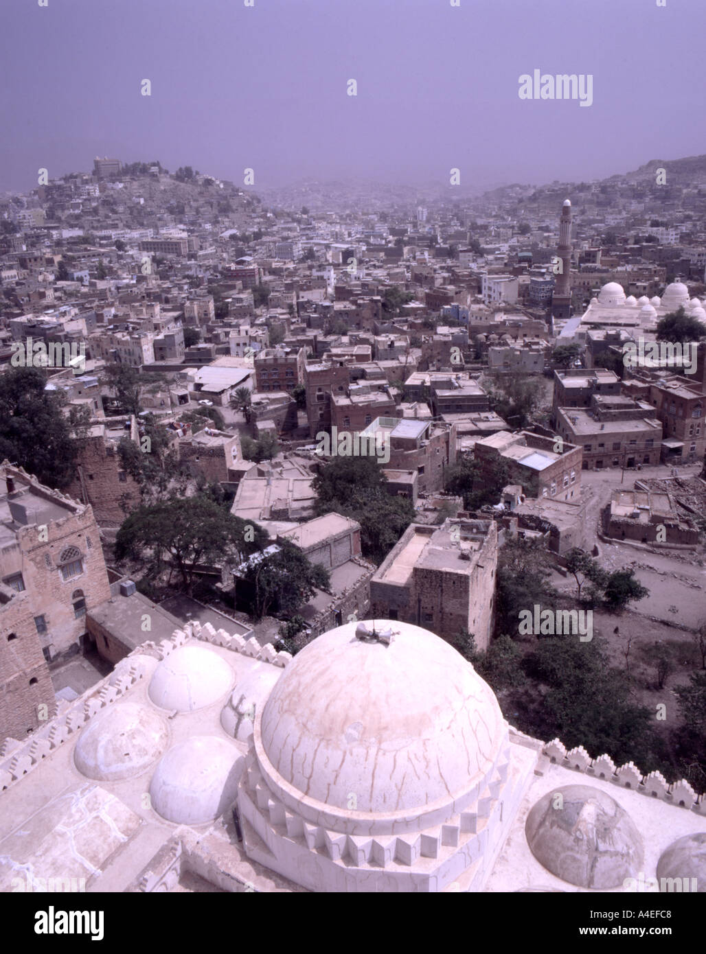 Ashrafiya mosque yemen hi-res stock photography and images - Alamy