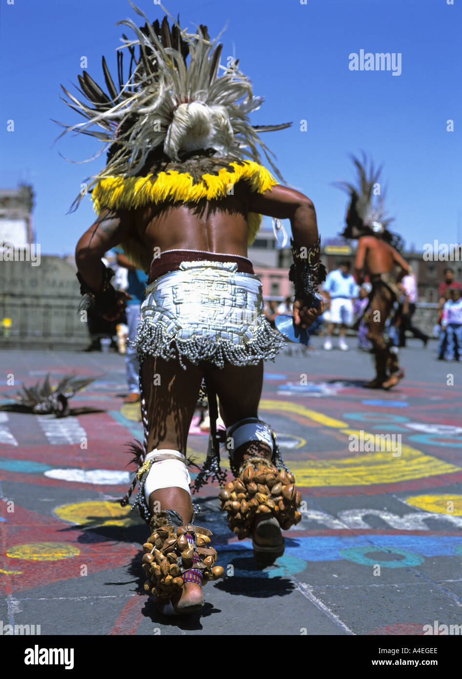 Native indian dancing Mexico Stock Photo - Alamy