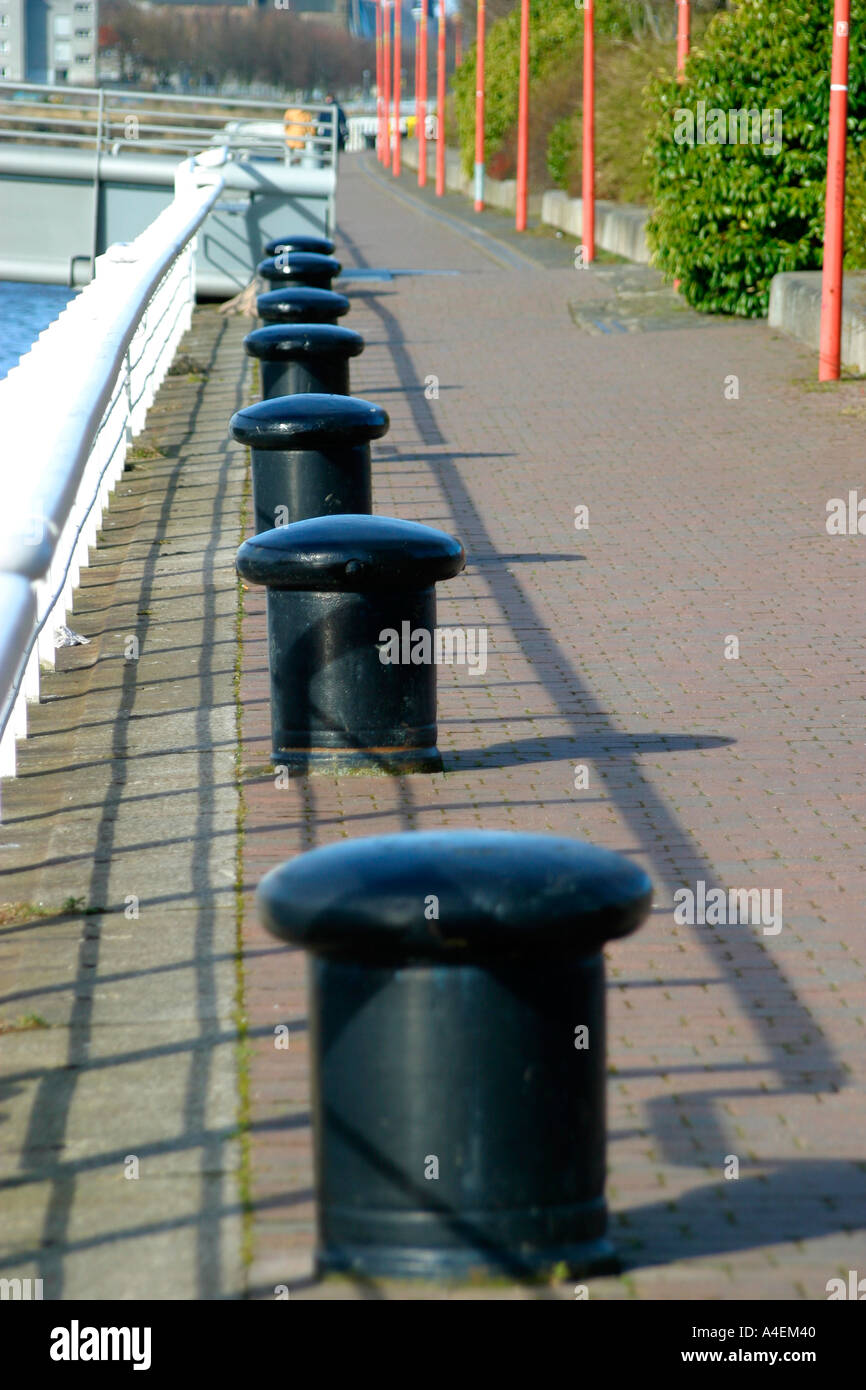 Edge of cycleway and walkway hi-res stock photography and images - Alamy
