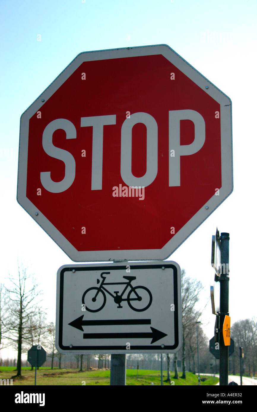 Traffic sign stop Stock Photo - Alamy