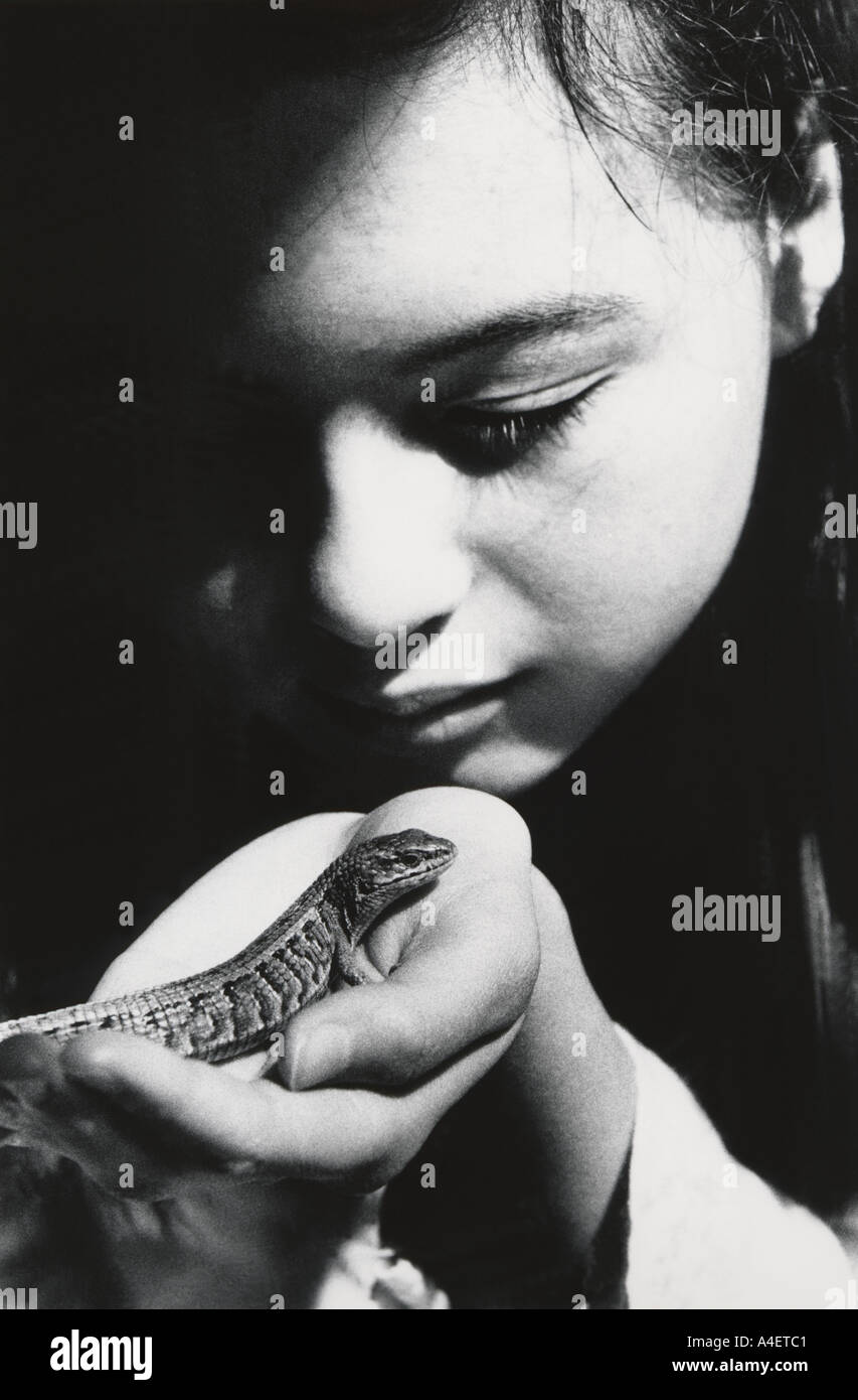 5612 30 thirteen year old girl holds an alligator lizard Gerrhonotus sp ...