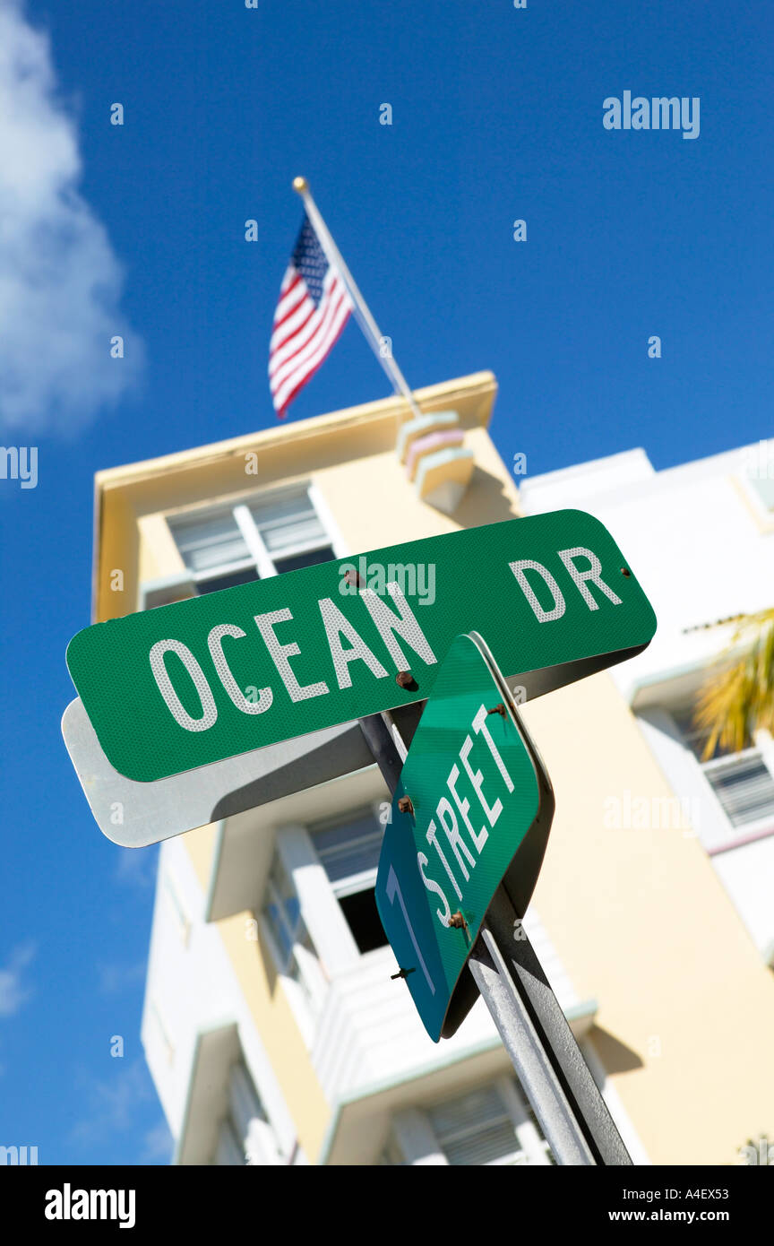 Florida Miami Ocean Drive South Beach street sign Stock Photo - Alamy