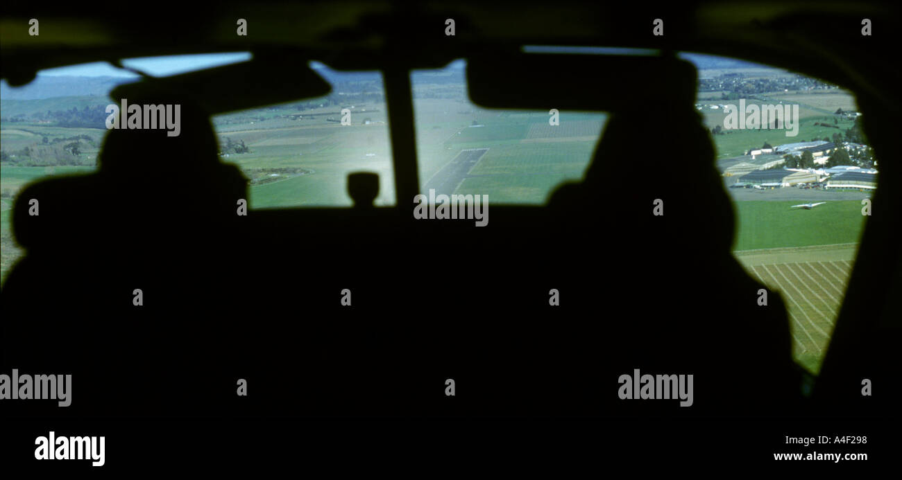 Cockpit plane pilot co pilot take off hi-res stock photography and ...