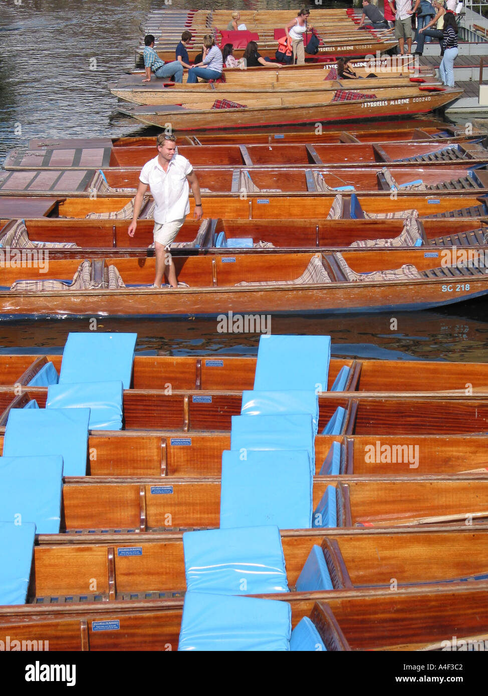 Traditional Punts at Magdalene Bridge Cambridge River Cam ...