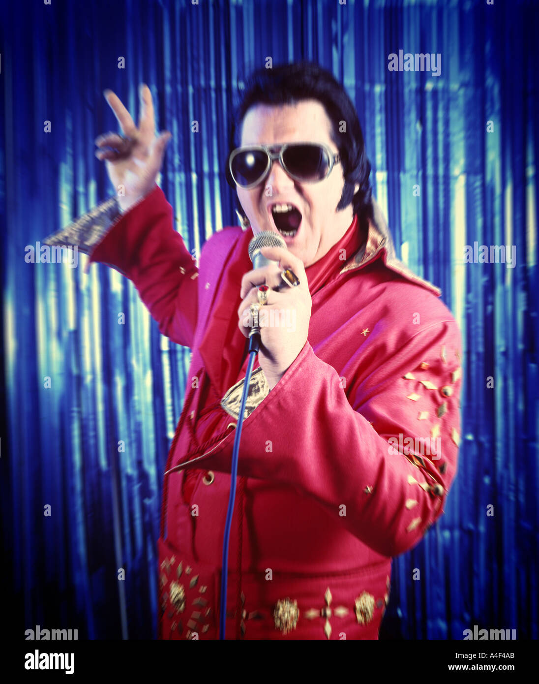 Elvis party hi-res stock photography and images - Alamy