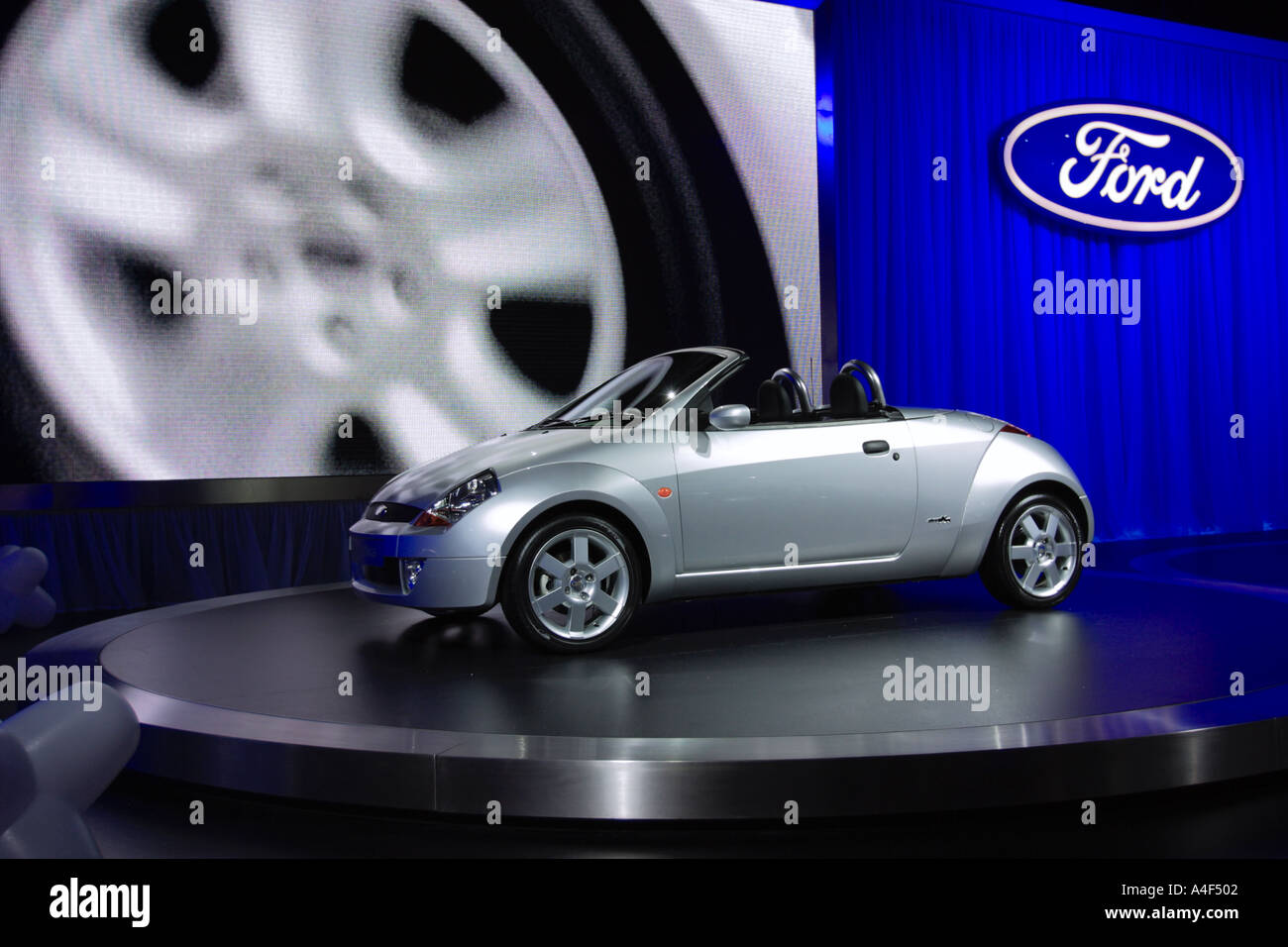 Ford streetka hi-res stock photography and images - Alamy