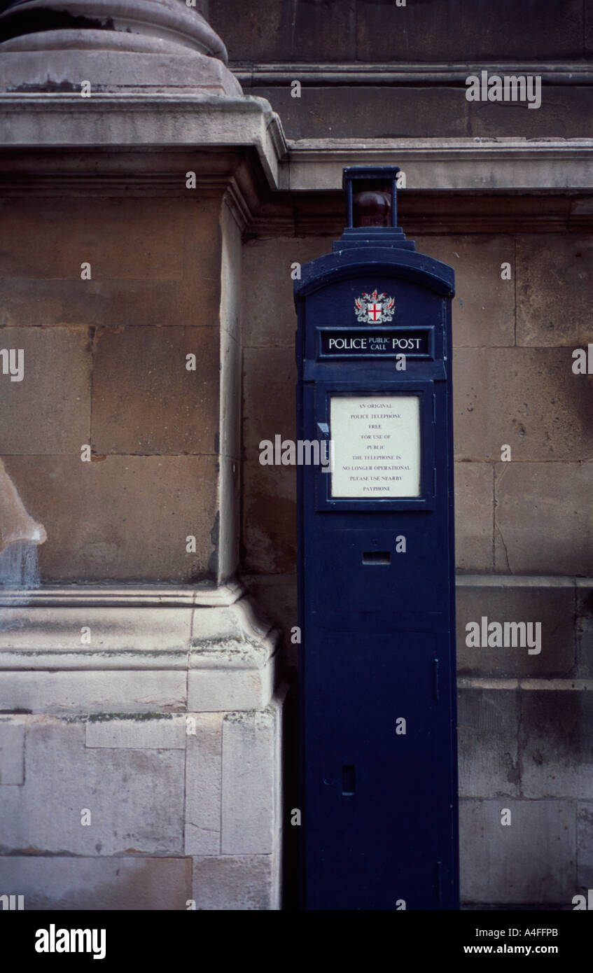 Old fashioned police telephone box hi-res stock photography and images ...