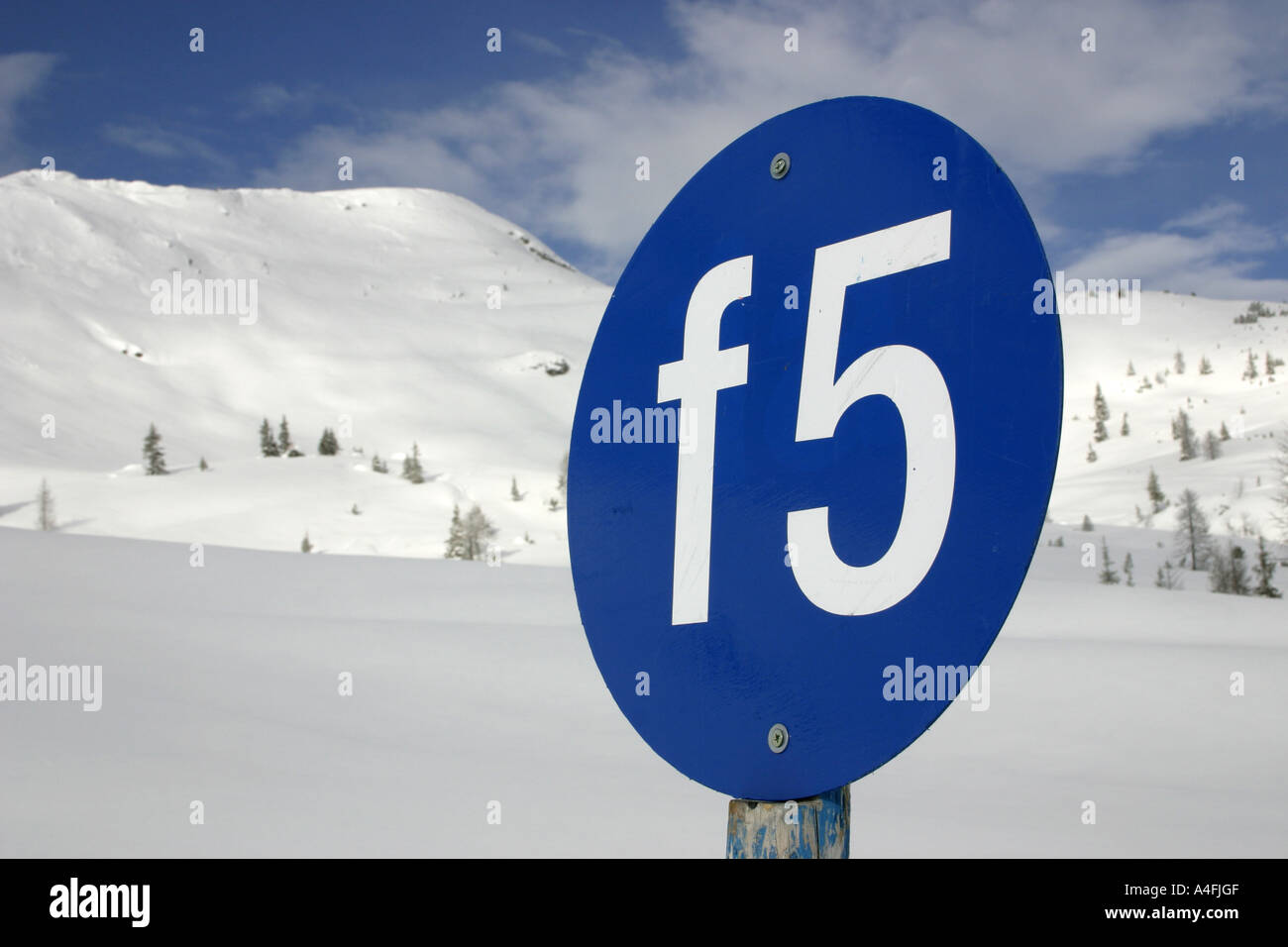 Ski slope marker sign Stock Photo - Alamy