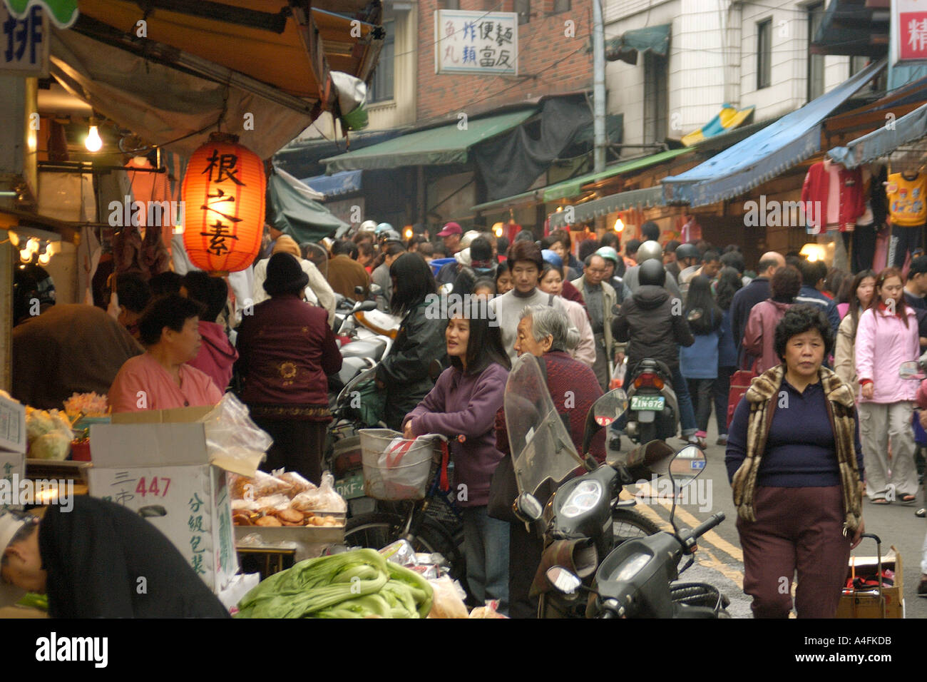 Crowded street market in Danshui suburb Taipei Taiwan Republic of China ...