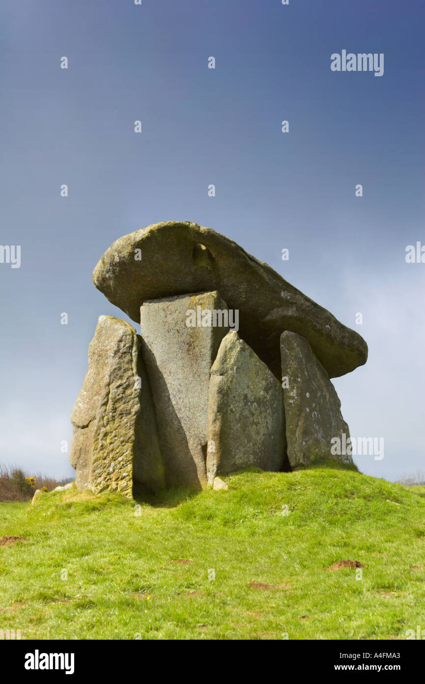Trethevy quoit cornwall hi-res stock photography and images - Alamy