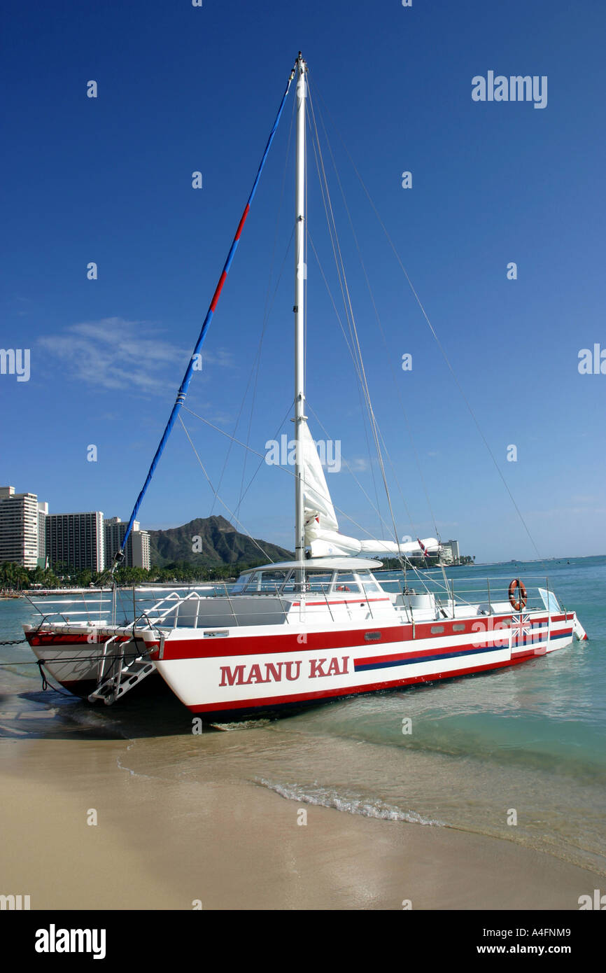 Polynesian catamaran hi-res stock photography and images - Alamy