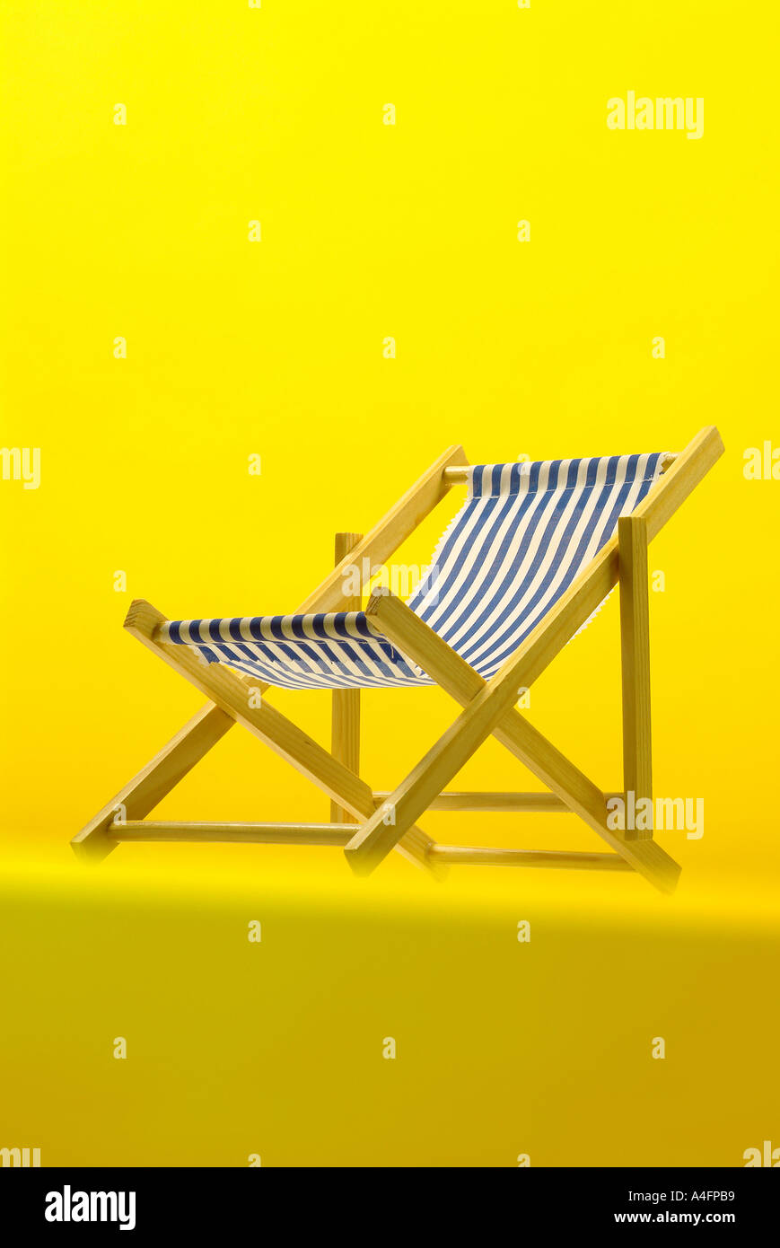 Beach chair sun couch Liegestuhl Sonnenliege Stock Photo - Alamy