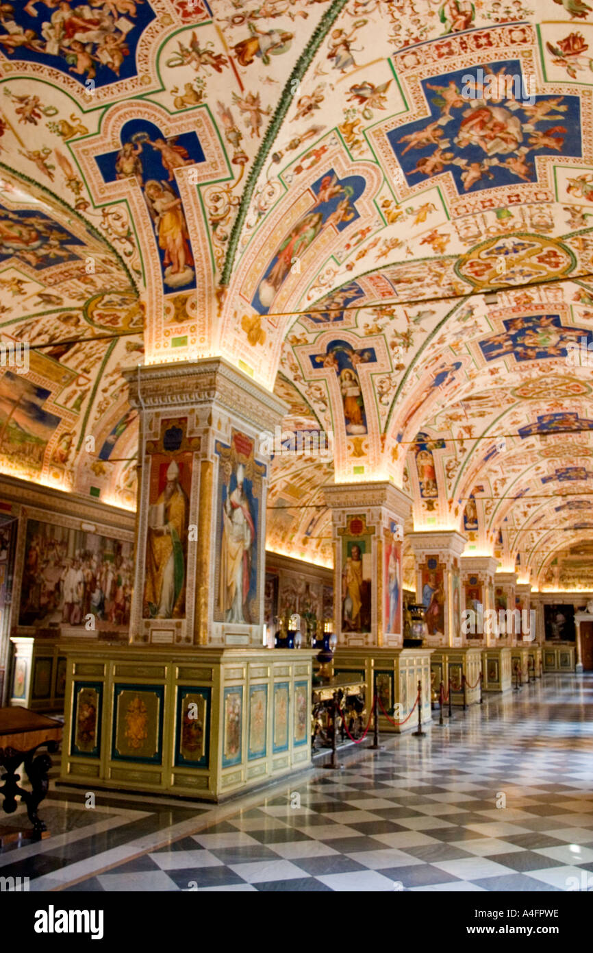 Hall vatican hi-res stock photography and images - Alamy