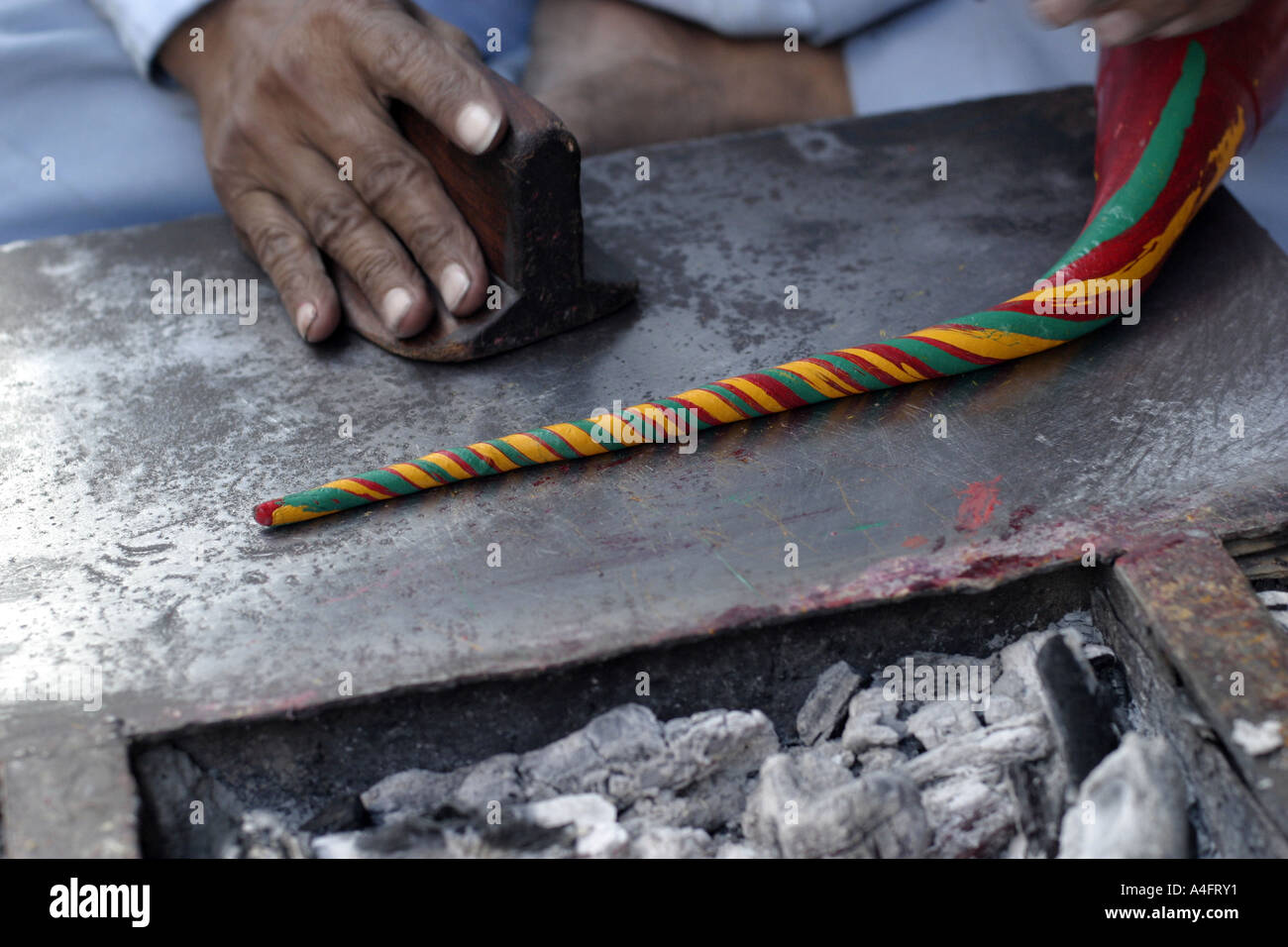 Making wedding bangles Jodhpur Rajasthan India Stock Photo - Alamy