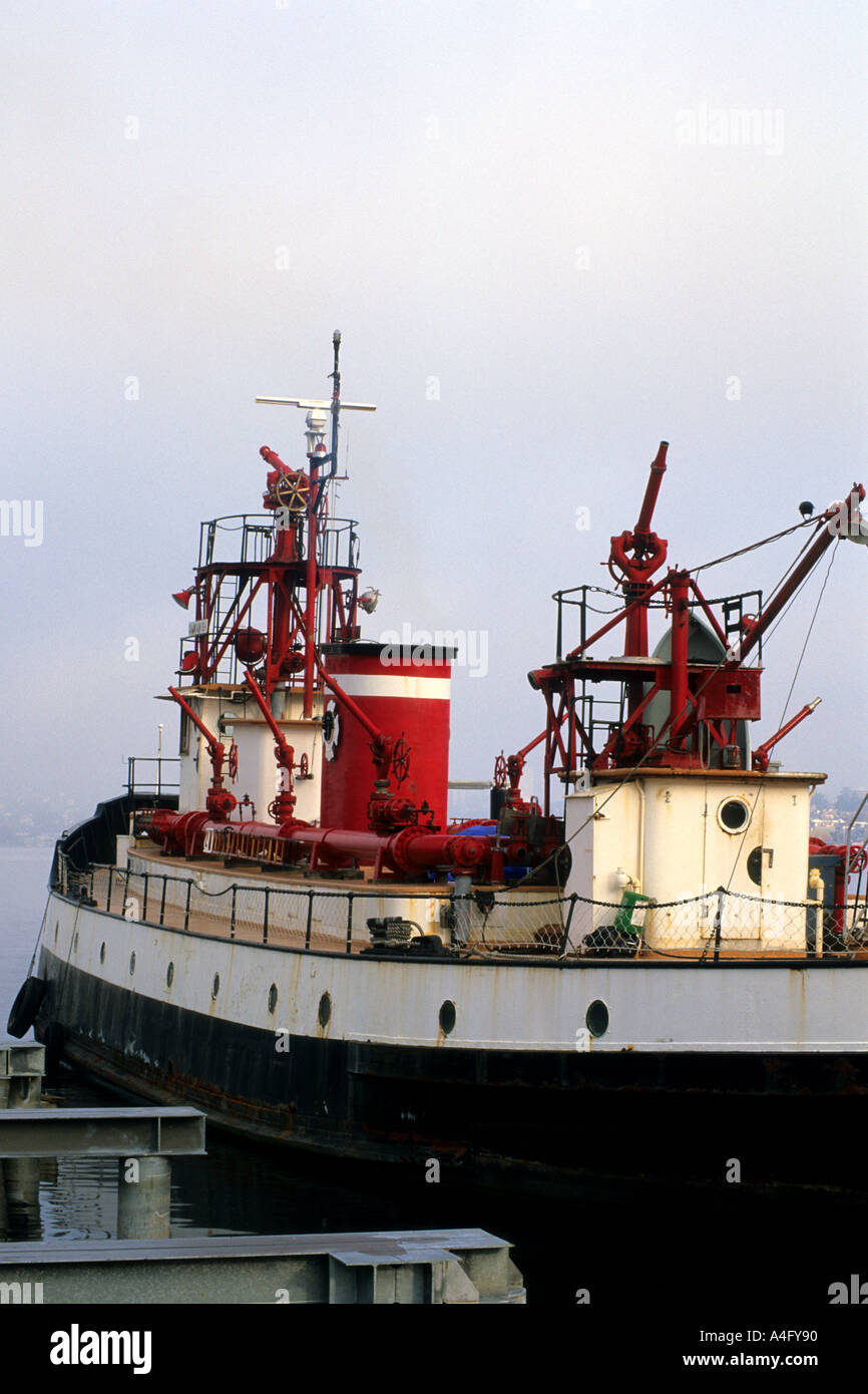 Seattle fire boat hi-res stock photography and images - Alamy