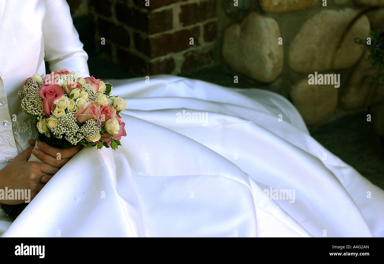 Bride sitting down wedding ceremony hi-res stock photography and images ...