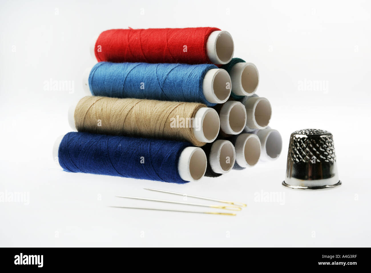 Triangle thread hi-res stock photography and images - Alamy