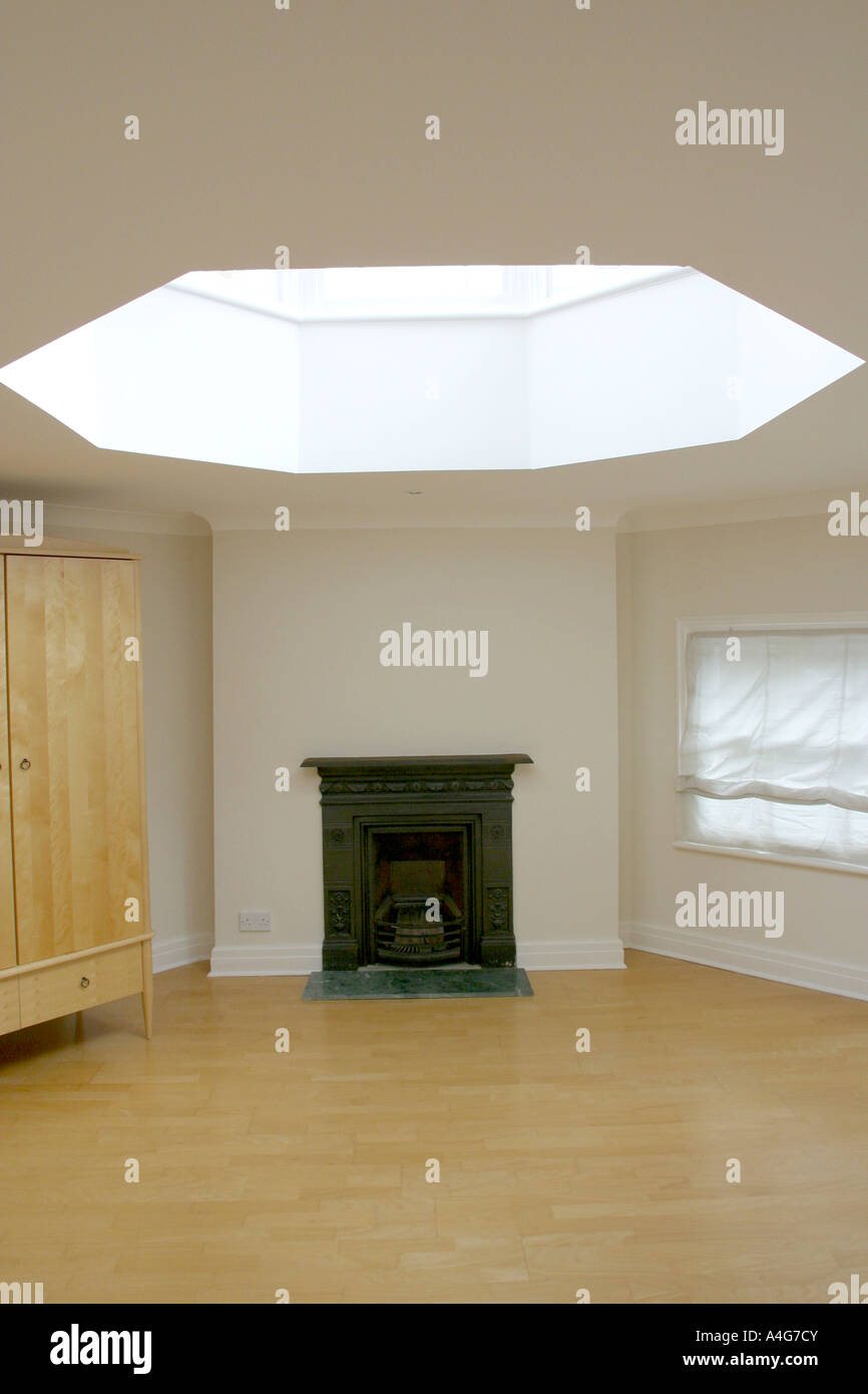 Empty flat london hi-res stock photography and images - Alamy