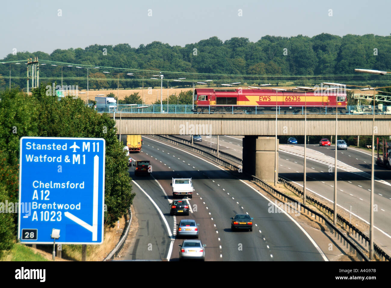 M25 Motorway Road Signs Junction High Resolution Stock Photography and ...