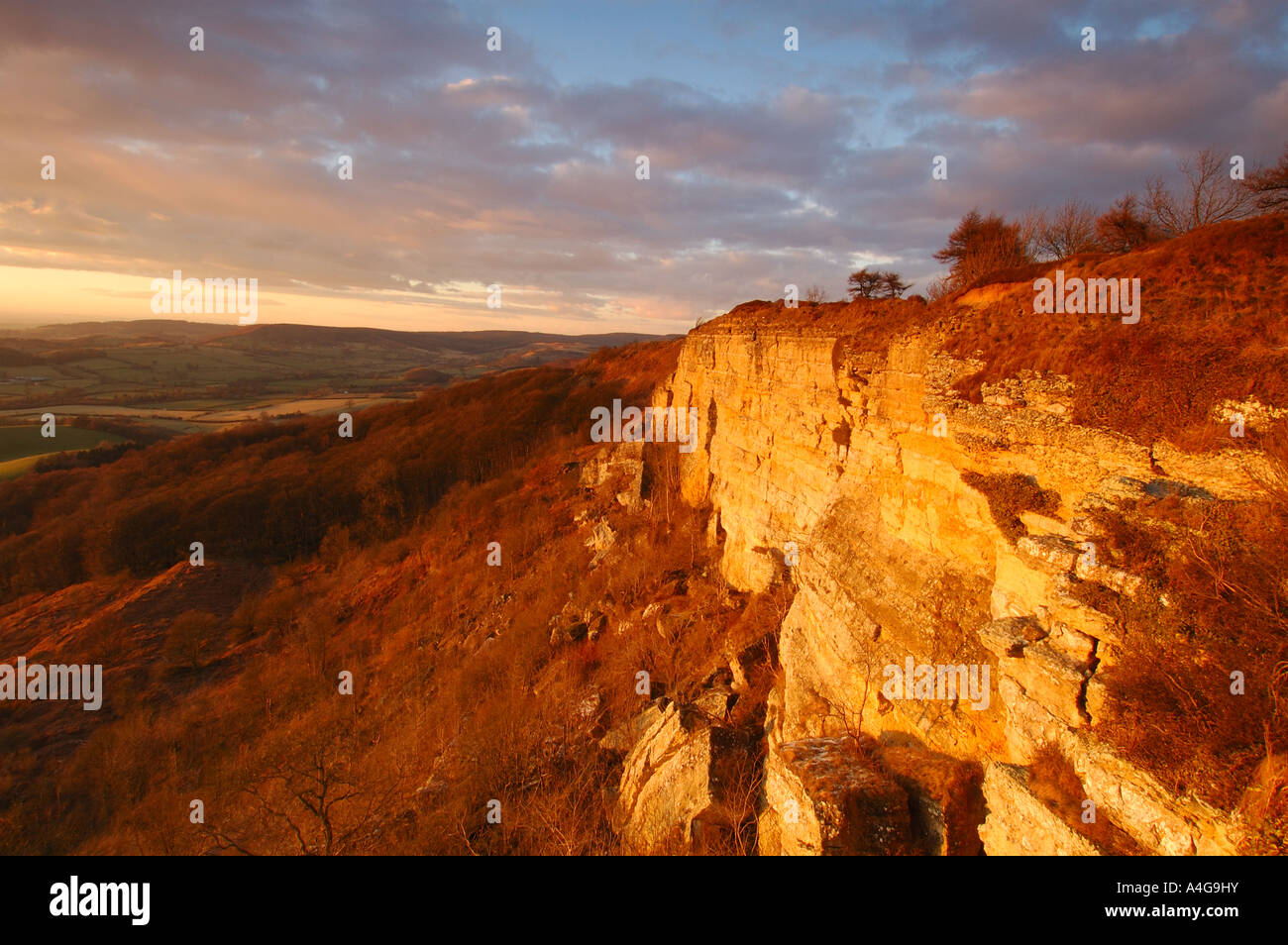 Sutton under whitestone cliff hi-res stock photography and images - Alamy