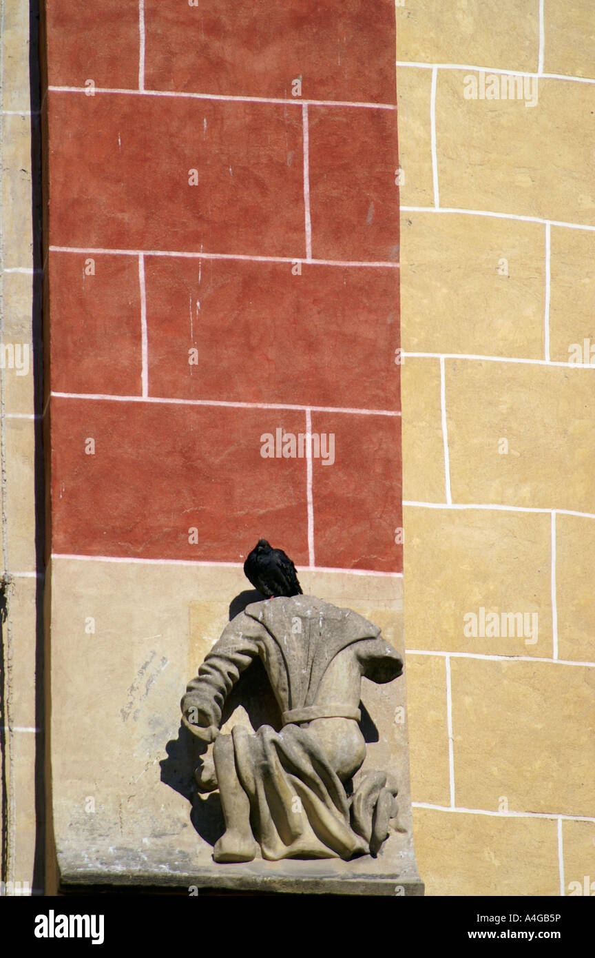 Headless saint hi-res stock photography and images - Alamy