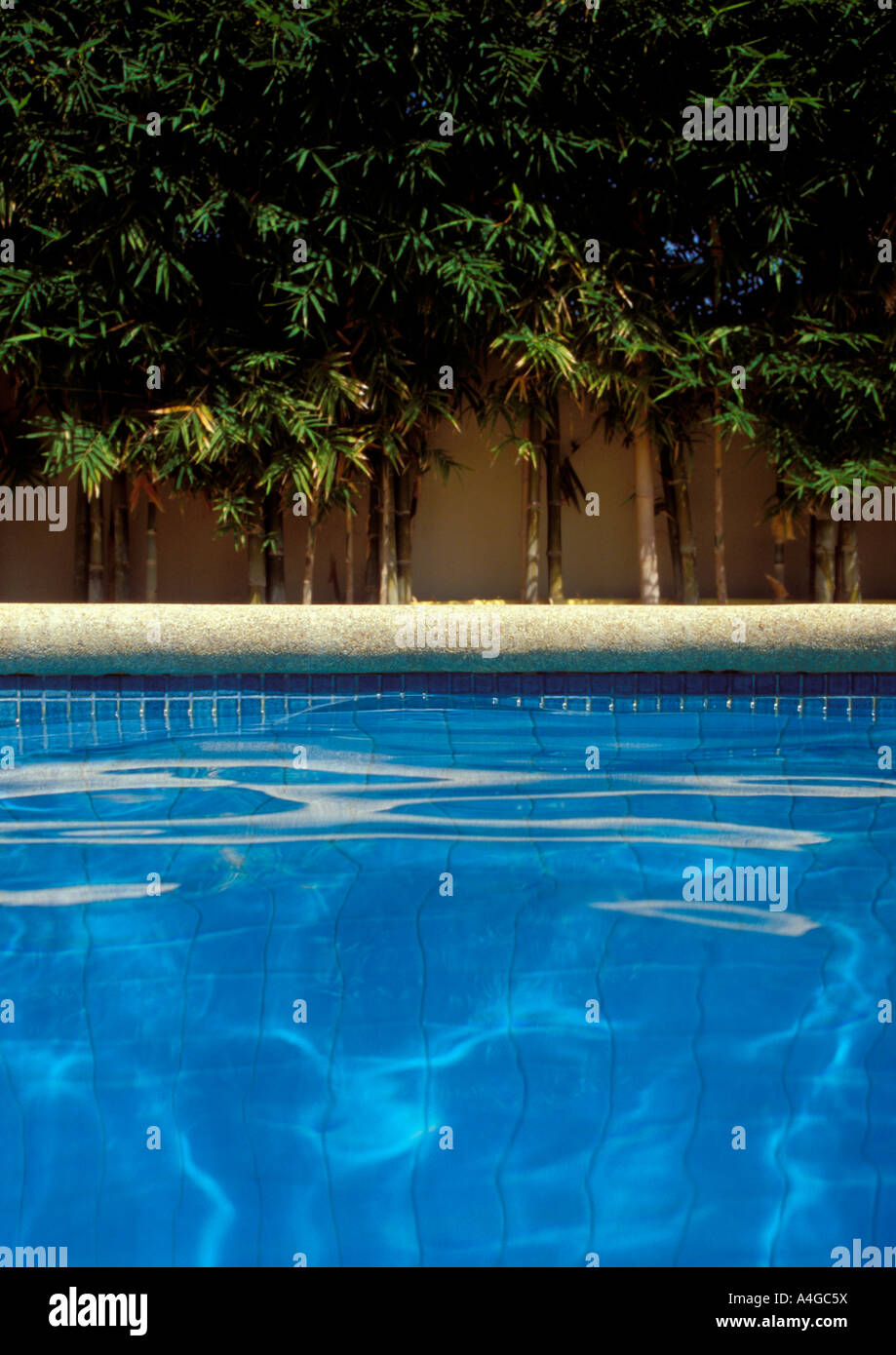 The edge of swimming pool Stock Photo - Alamy