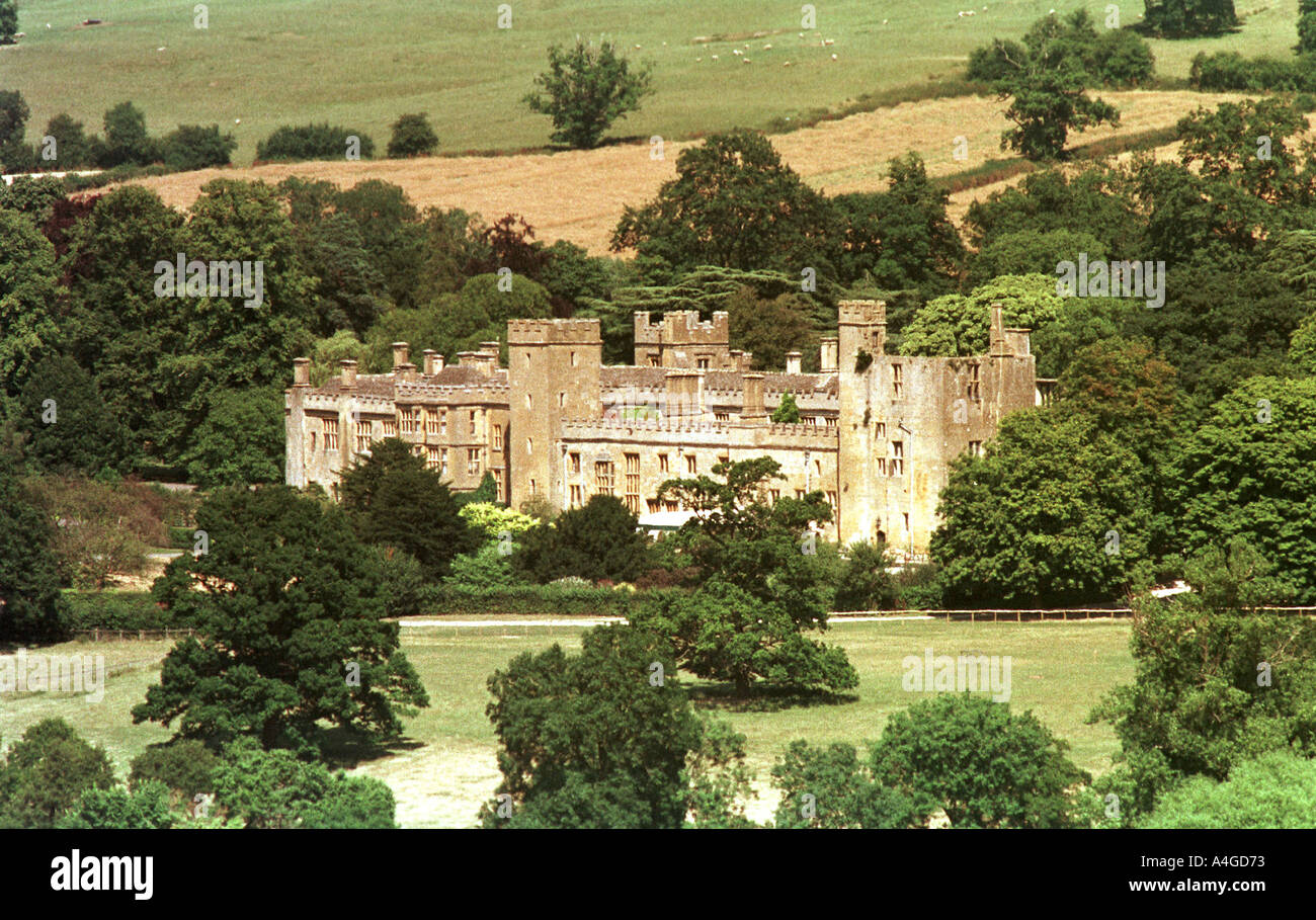 Cotswold hills of gloucestershire manor hi-res stock photography and ...