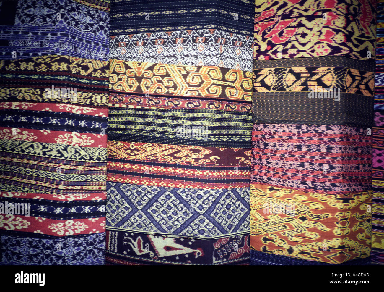 Balinese weaving culture hi-res stock photography and images - Alamy