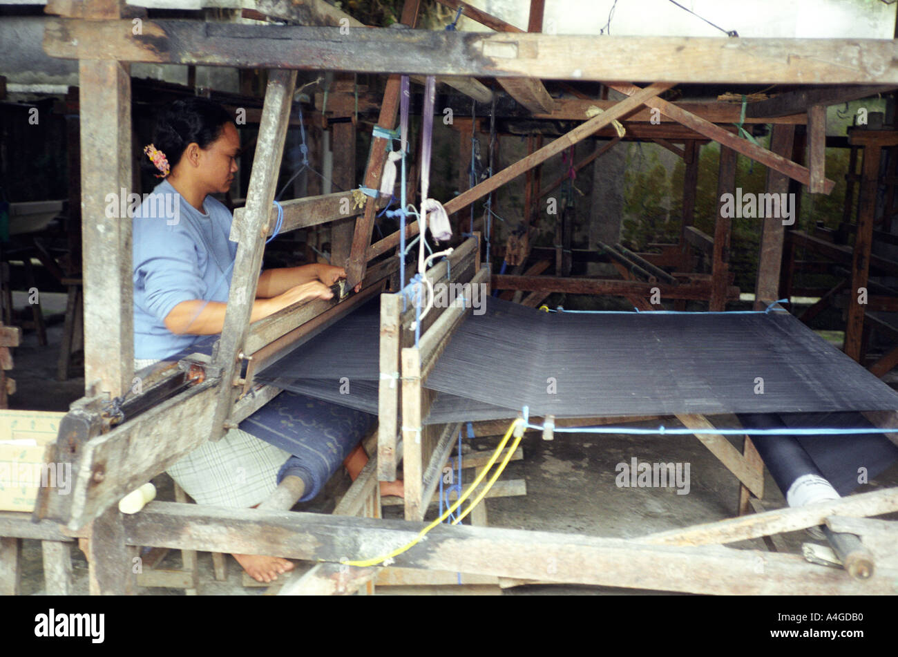 Bali weaving tradition hi-res stock photography and images - Alamy