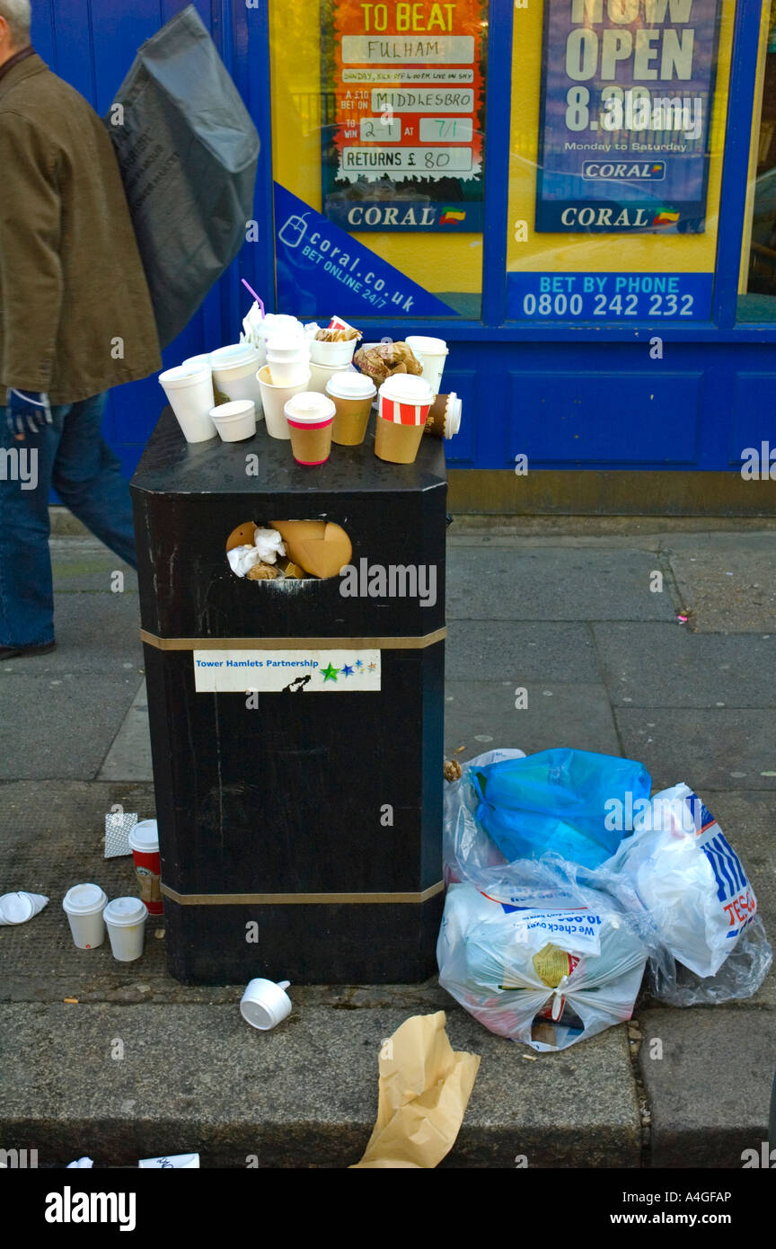 City of london litter hi-res stock photography and images - Alamy