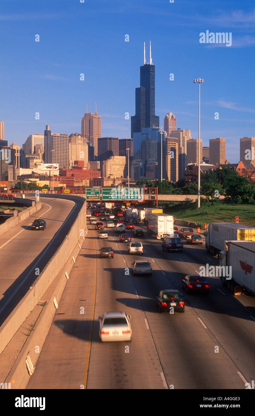 Freeway and Chicago Skyline Chicago Illinois U S A Stock Photo - Alamy