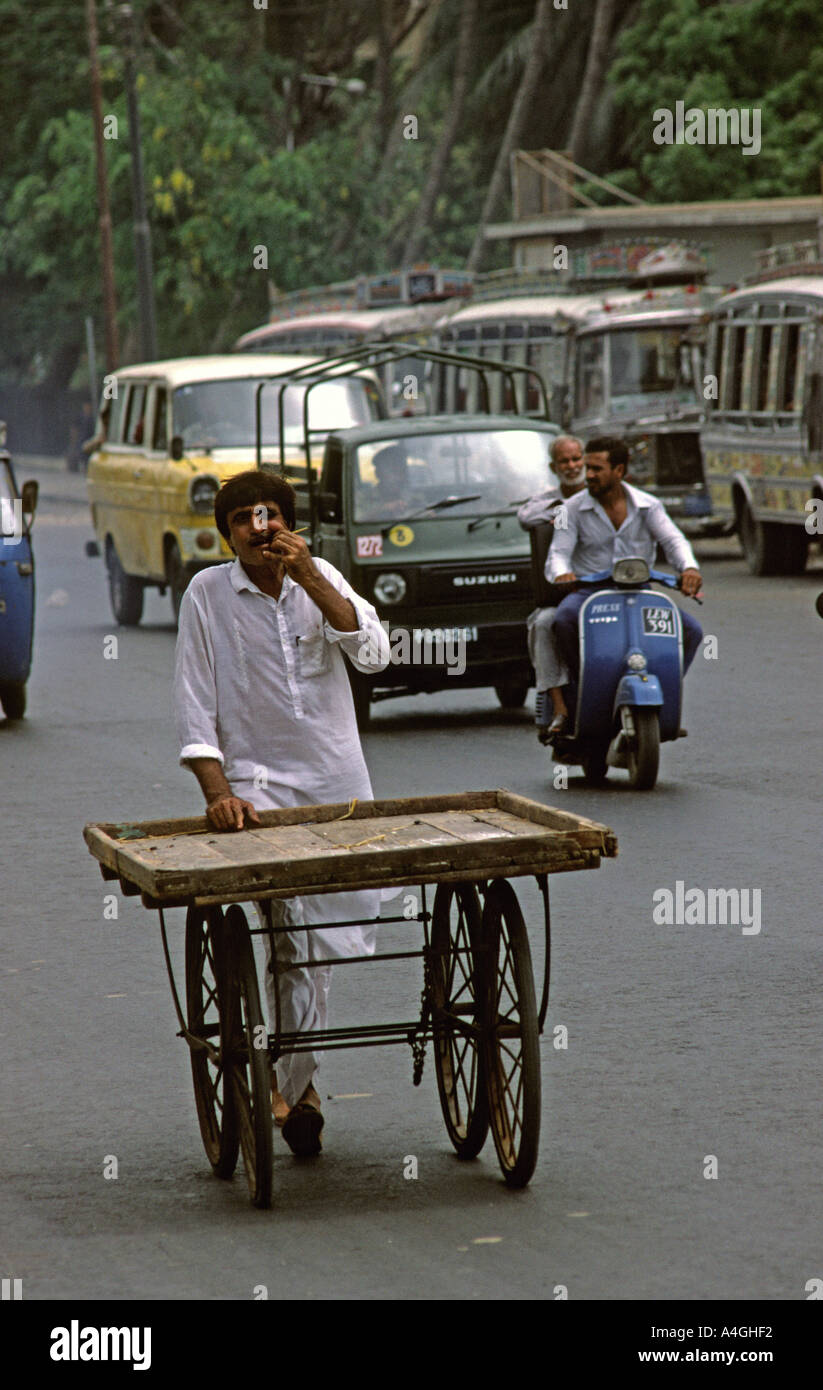 Cart push work labour hi-res stock photography and images - Alamy