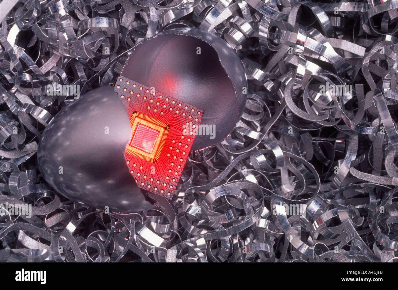 Metal nest hi-res stock photography and images - Alamy