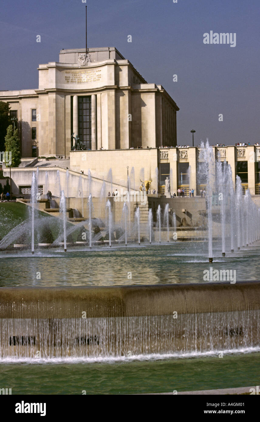 Chaillot palace hi-res stock photography and images - Alamy