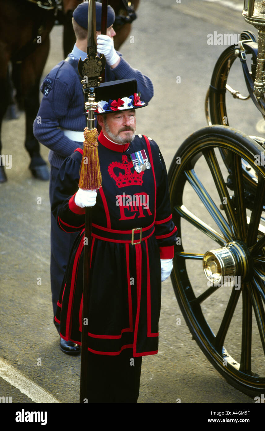 Yeoman of the guard hi-res stock photography and images - Alamy