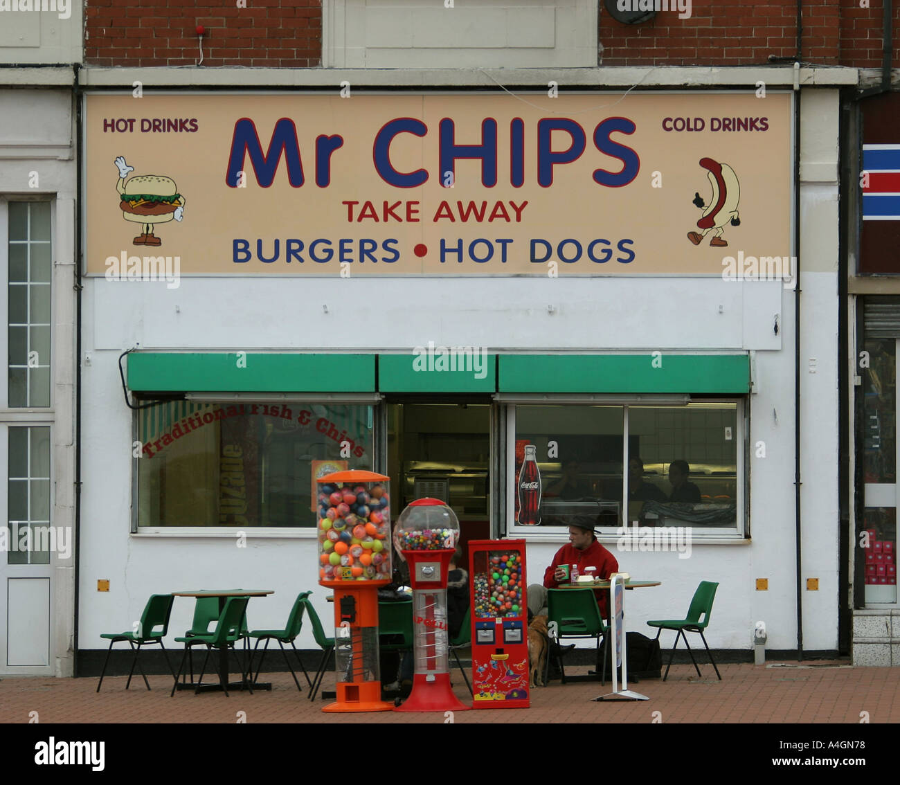 People eat fish and chips at barry island hi-res stock photography and ...