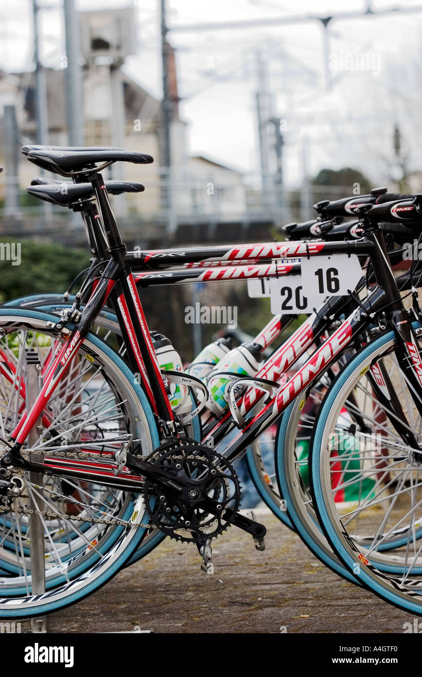 racing bicycle on track Stock Photo - Alamy