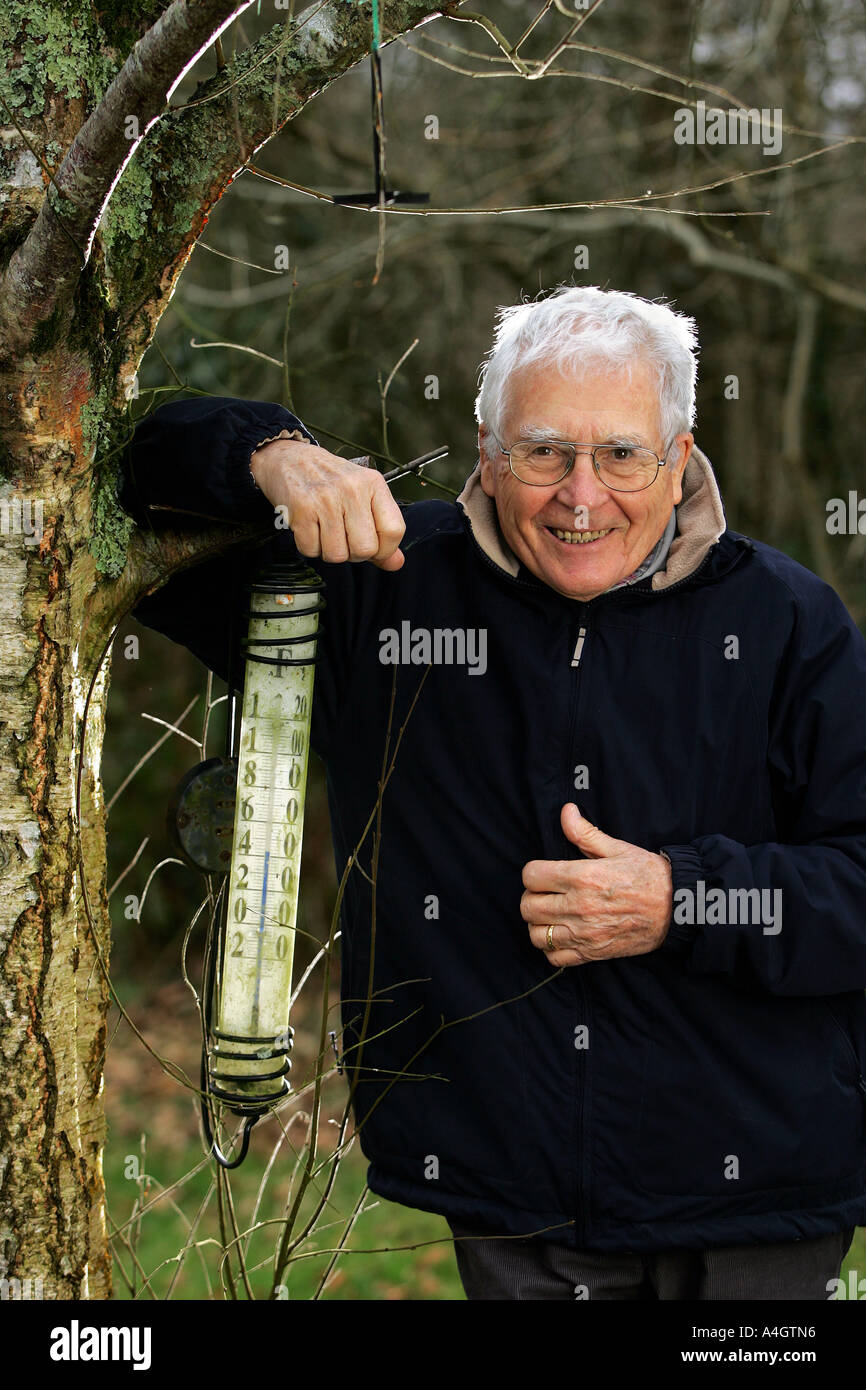 Inventor of the microwave oven hi-res stock photography and images - Alamy