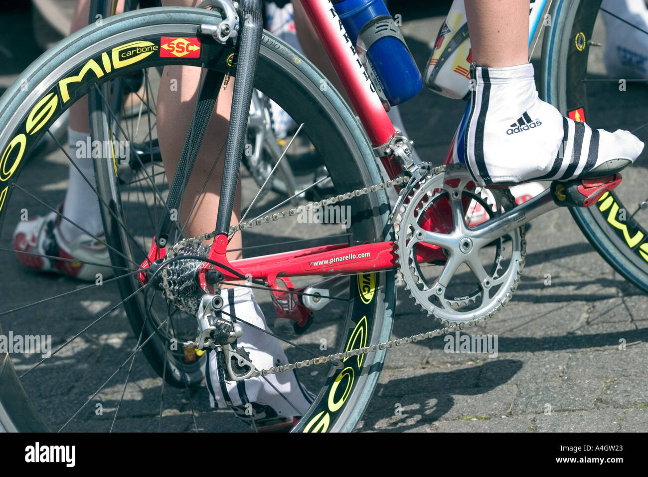 Cyclist Feet of racing cyclist Stock Photo - Alamy