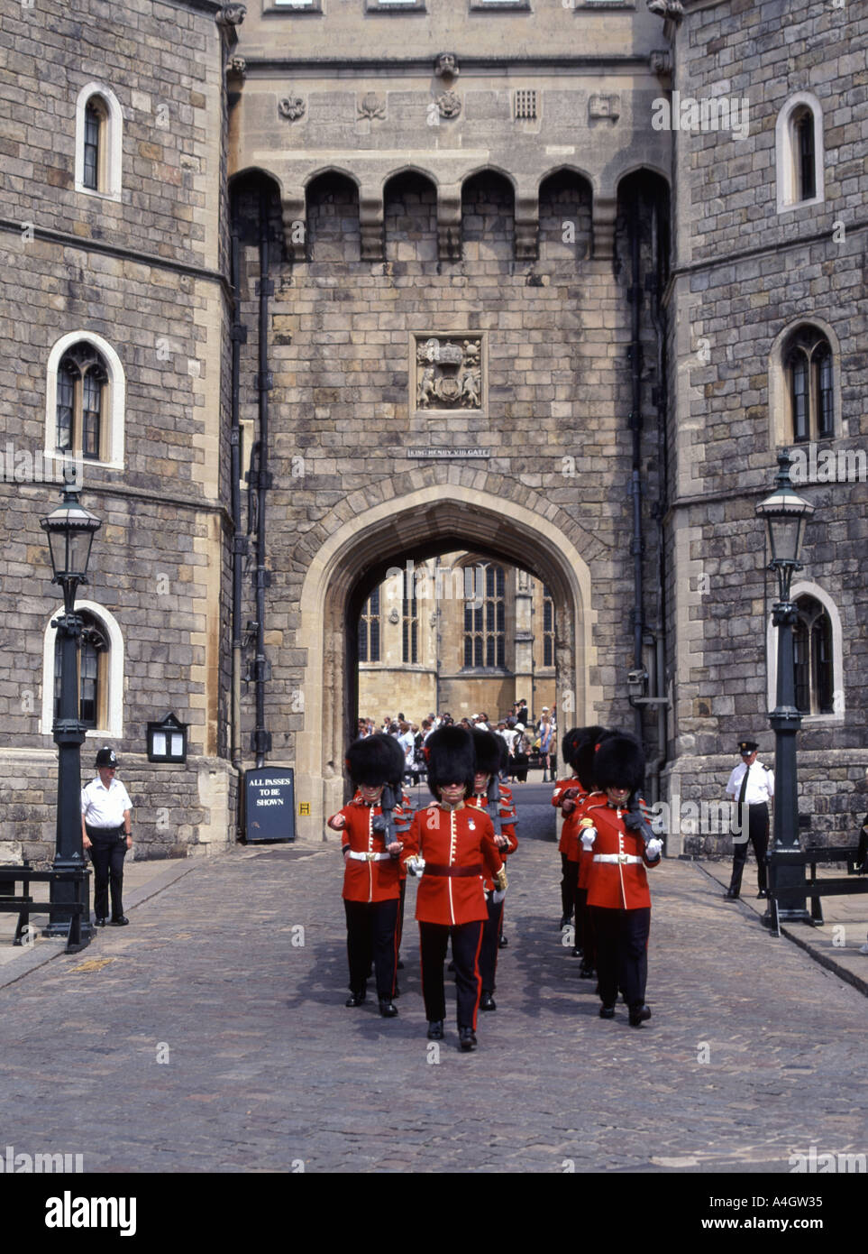 Henry viii gate hi-res stock photography and images - Alamy