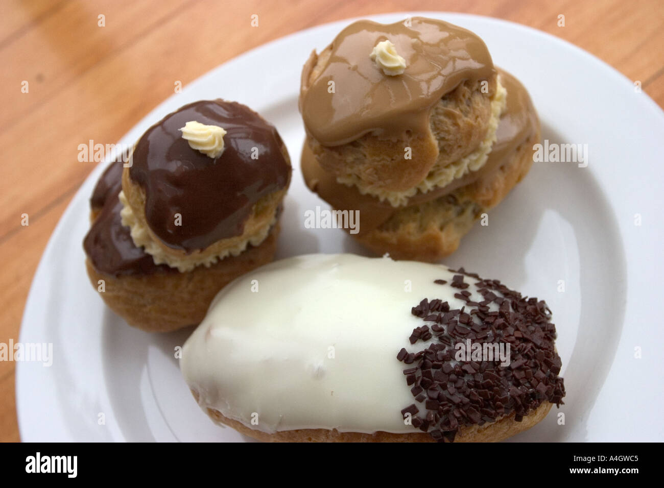 Religieuse french pastry hi-res stock photography and images - Alamy