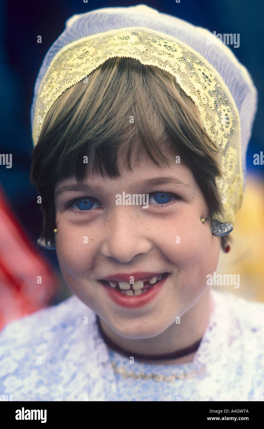 YOUNG DUTCH GIRL IN TRADITIONAL COSTUME Stock Photo - Alamy